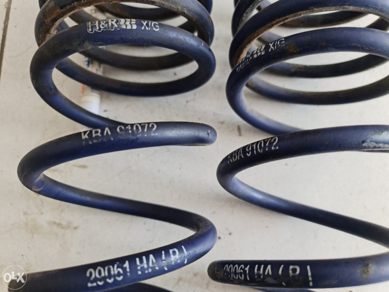 Audi A4 B8 opruga opruge zadnje 3.0 TDI - Amortizeri i opruge - OLX.ba