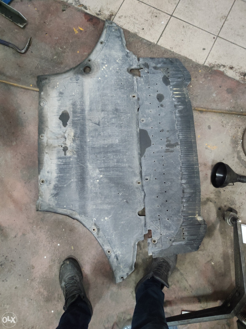 Zaštita motora Audi A4 b8 - Poklopci/Zaštite motora za automobile - OLX.ba