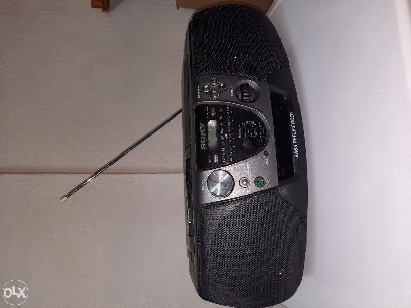Sony cfd v8 radio kasetofon cd player - Radio i walkman uređaji - OLX.ba