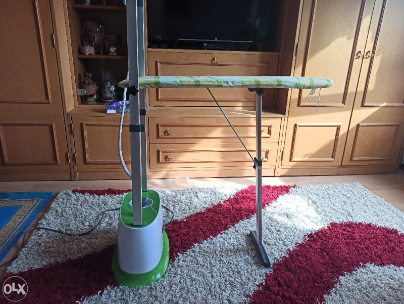 Pegla na paru i čistač sa daskom za peglanje - Pegle - OLX.ba