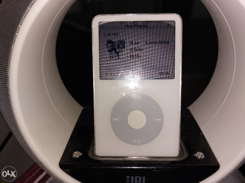 Apple iPod 5th Generation Apple A1136 - Video iPod i mp3 playeri - OLX.ba