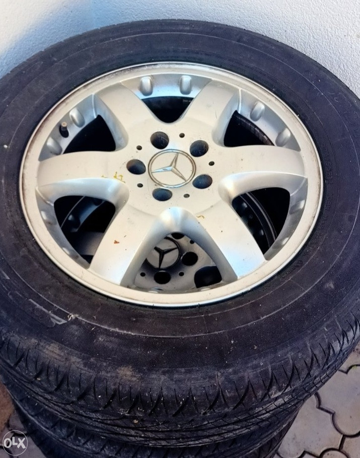 Gume sa felgama (mercedes džip) 4 kom. - Felge s gumama (Točkovi ...