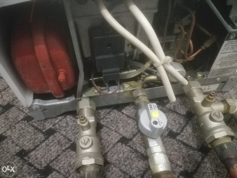 Plinski bojler vaillant - Plinski bojleri/kotlovi - OLX.ba