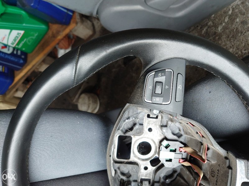 Volan golf 6 Passat 7 - Volani - OLX.ba