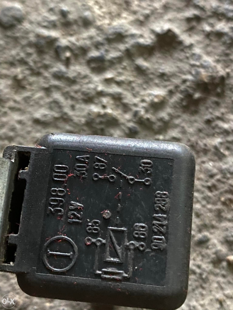 Opel GM Relej Pumpe Goriva 90214288 - Releji - OLX.ba