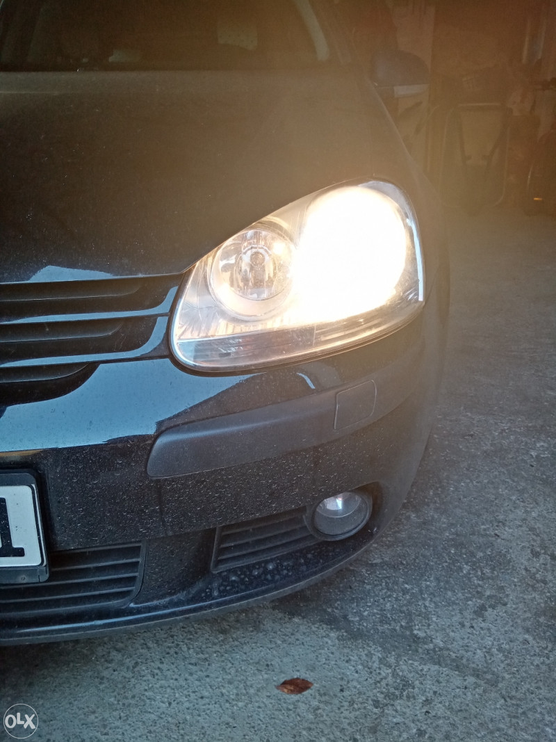 Far za golf 5 - Farovi i Štopke - OLX.ba