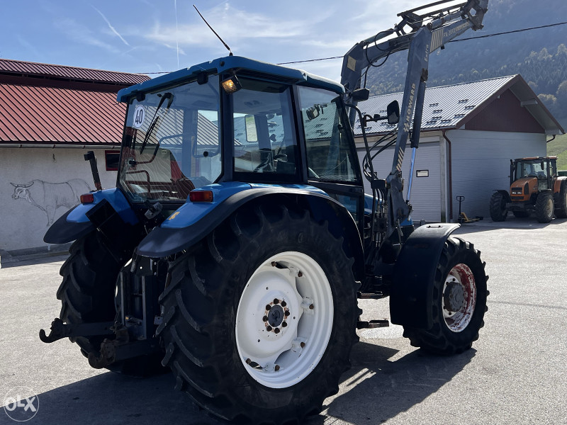 Traktor New Holland 6635 turbo 4000 sati - Traktori - OLX.ba