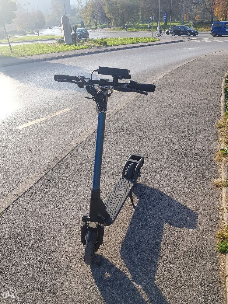 Elektricni trotinet CIRC - Električni romobili - OLX.ba