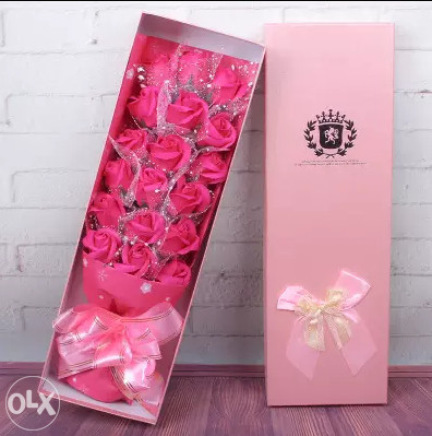 Rozi buket od 18 ruza (Za rodjendan , Poklon) - Razni pokloni - OLX.ba