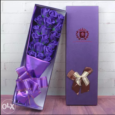 Rozi buket od 18 ruza (Za rodjendan , Poklon) - Razni pokloni - OLX.ba