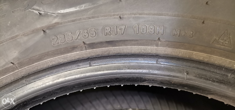 Zimske gume 235/65/R17 Pirelli DOT 38/18 - Gume - OLX.ba