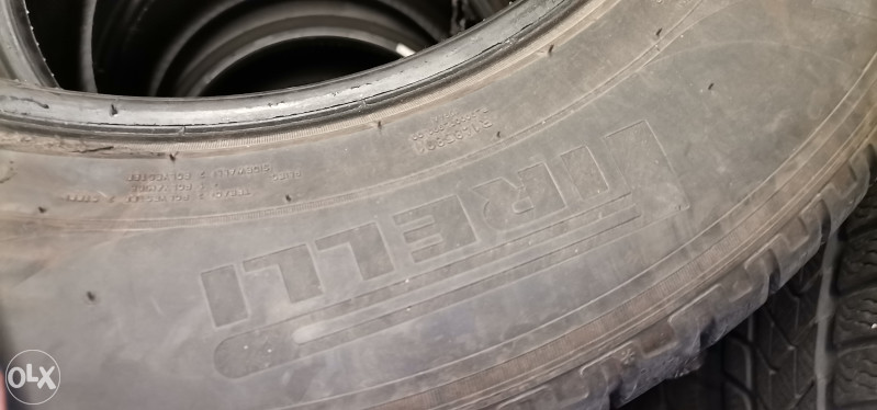 Zimske gume 235/65/R17 Pirelli DOT 38/18 - Gume - OLX.ba