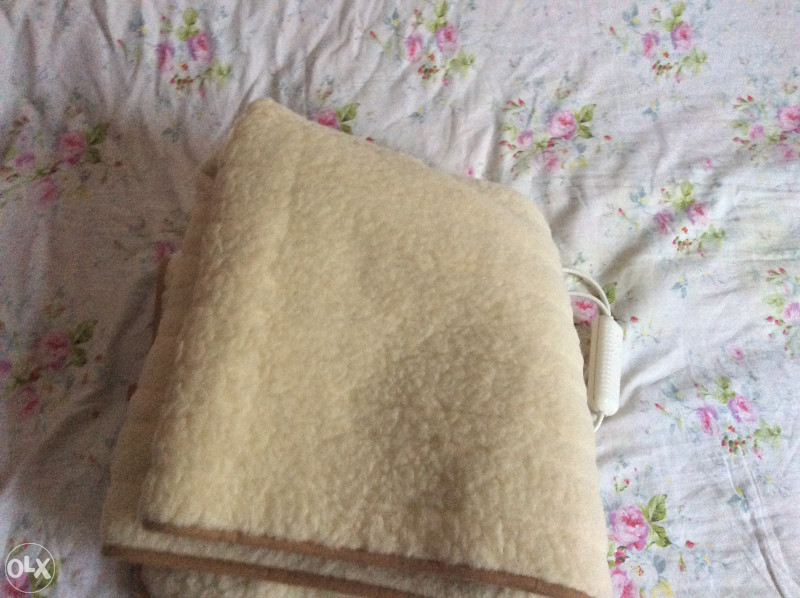 Elektricna deka pokrivac Njemacke marke HAGATHERM - Deke, jorgani i jastuci - OLX.ba
