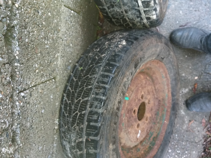Gume i felge za traktorsku prikolicu - Gume i felge za traktore - OLX.ba