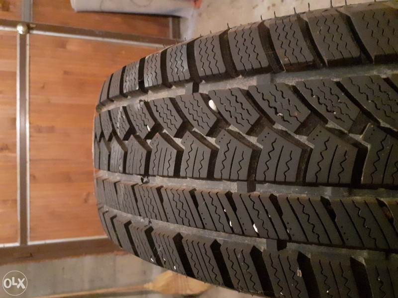 Gume 235/65/17 - Gume - OLX.ba