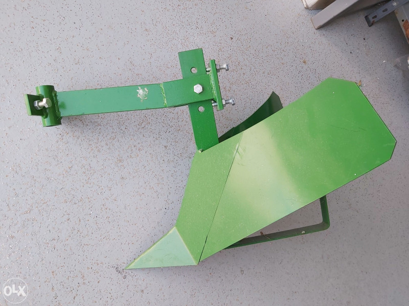 PLUG ZA FREZU AGRIU FREZA AGRIA - Plugovi - OLX.ba