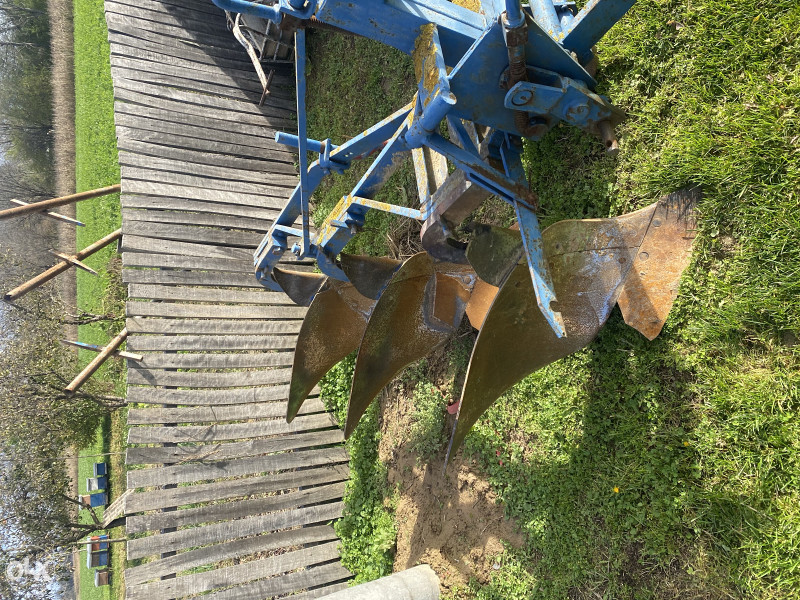 Plug trobrazni tri brazde - Plugovi - OLX.ba