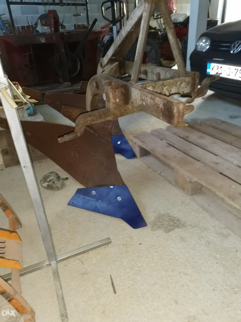 Plug za traktor - Plugovi - OLX.ba