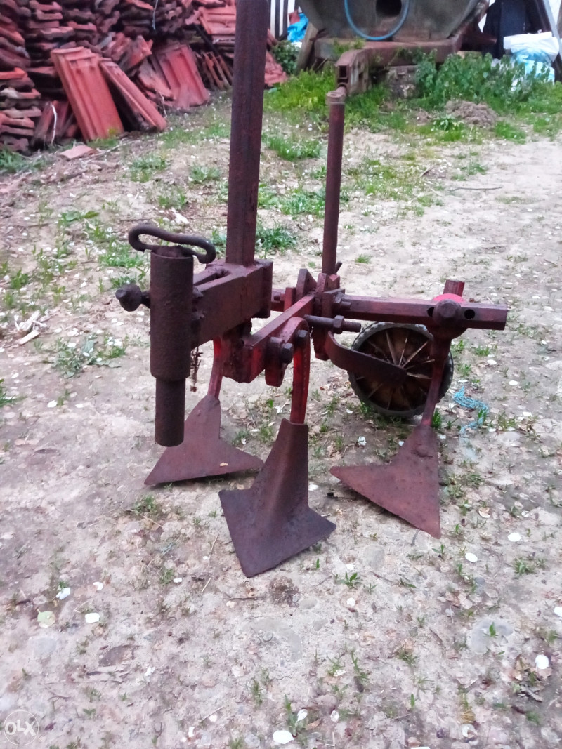 Spartac i plug za motokultivator - Biznis i Industrija - Plugovi ...