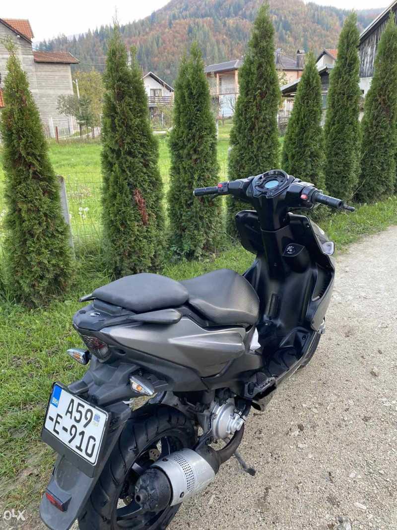 Yamaha aerox skuter 50cc - Motocikli - OLX.ba