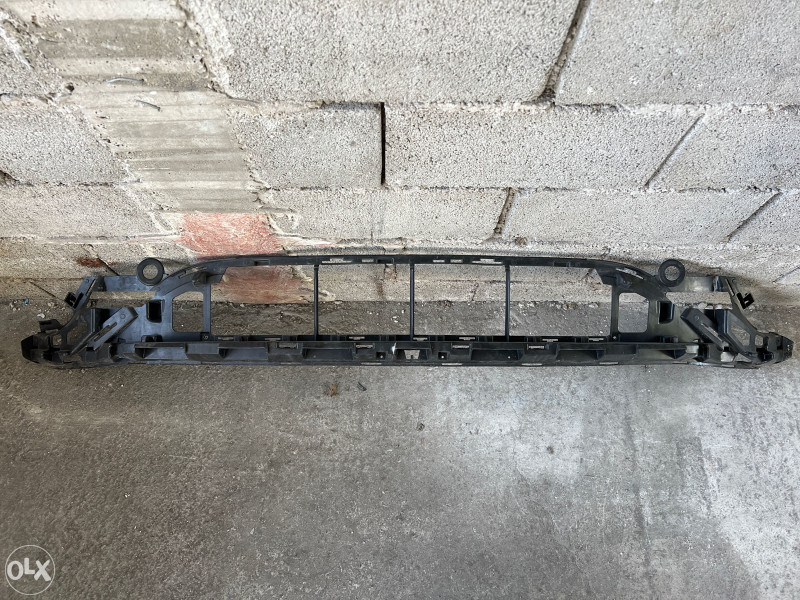 RESETKA BRANIKA UNUT AMG MERCEDES W213 A2138857304 - Maske za ...