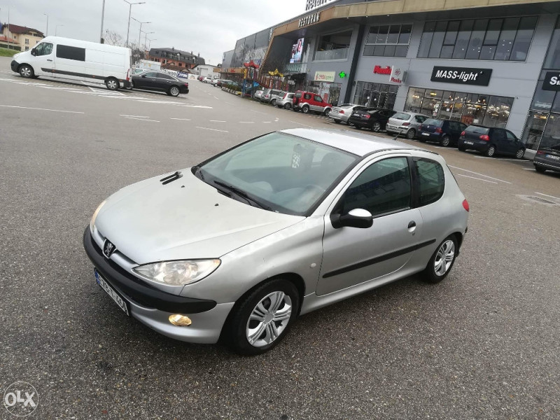 Peugeot Pezo 206 2.0 hdi 66kw DIJELOVI - Automobili u dijelovima - OLX.ba