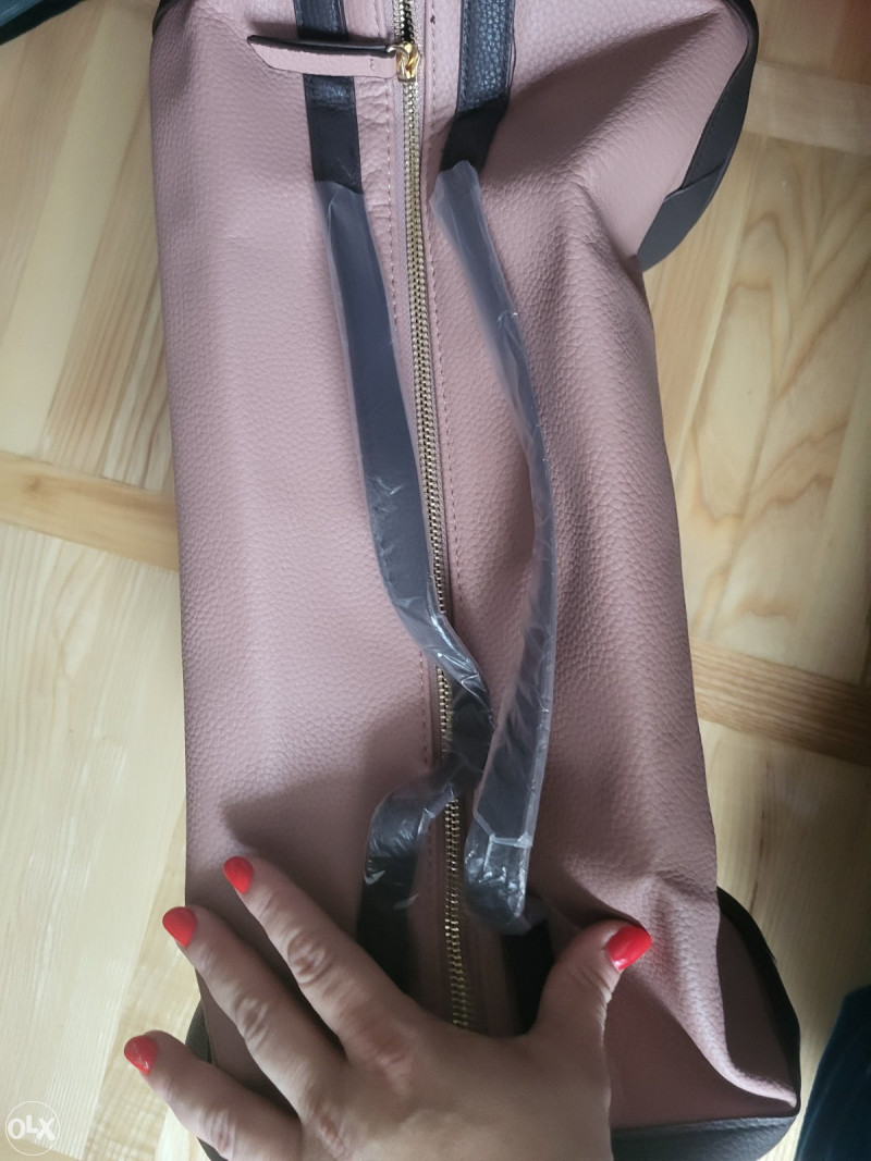 Vikend torba - Elegantne torbe - OLX.ba