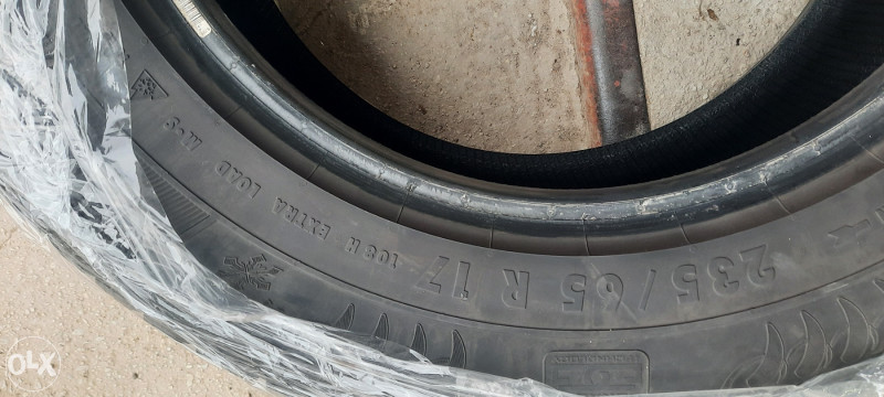 Prodajem 4 zimske gume 235/65, 17 - Gume - OLX.ba