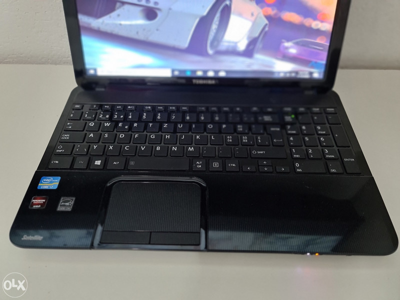 Gaming laptopa Toshiba i7 8GB RAM 500GB HDD 15.6" - Laptopi - OLX.ba