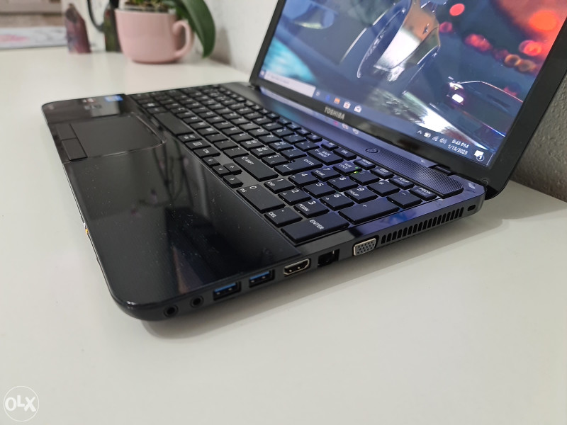 Gaming laptopa Toshiba i7 8GB RAM 500GB HDD 15.6" - Laptopi - OLX.ba