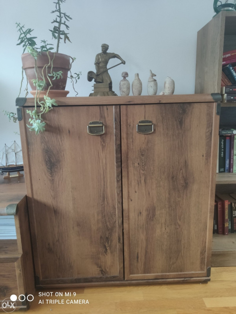 Zatvoreni ormarić - Komode - OLX.ba