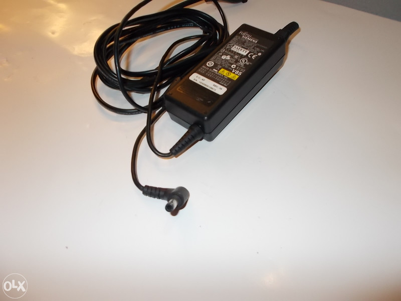 Fujitsu Siemens punjac ADP-65HB AD 20V 3.25A - Punjači - OLX.ba