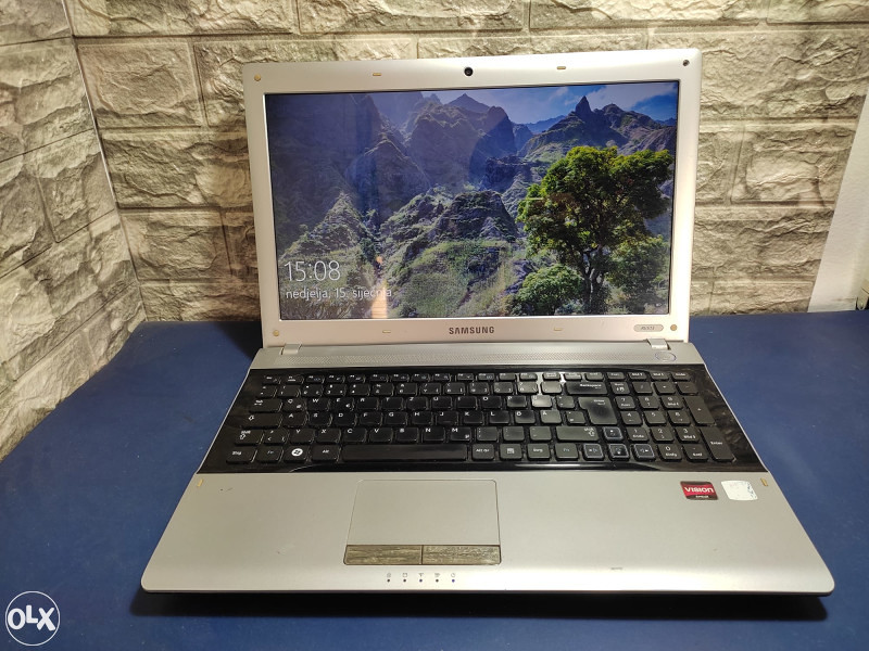 Laptop Samsung RV515 15.6 E-300 4GB RAM 500GB HDD - Laptopi - OLX.ba