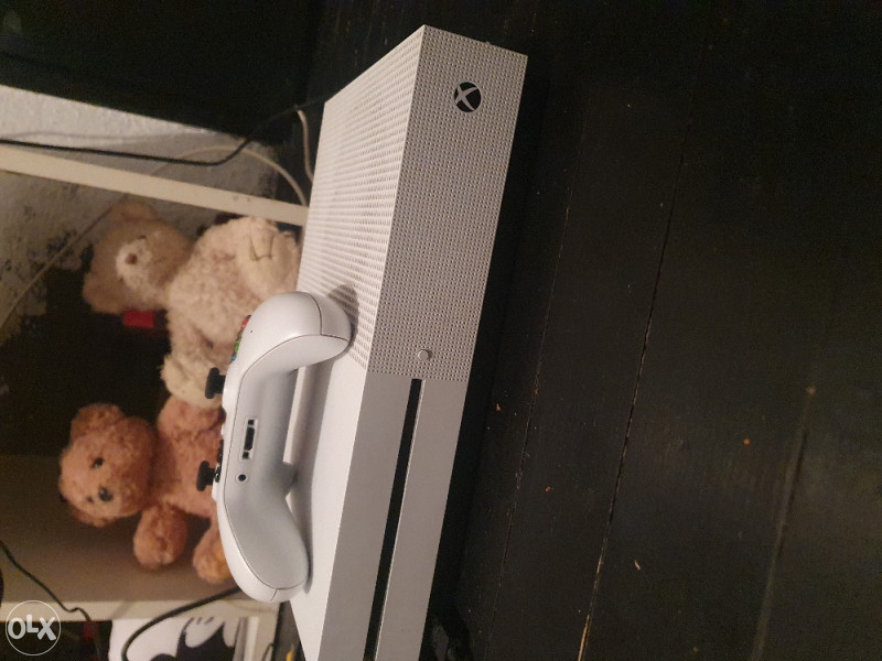 Xbox One S 1 TB Fifa 23 - Konzole - OLX.ba