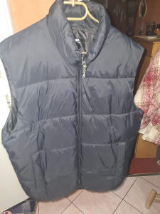 Prsluk pullbear puffer - Odjeća i obuća - Prsluci - Tuzla - OLX.ba